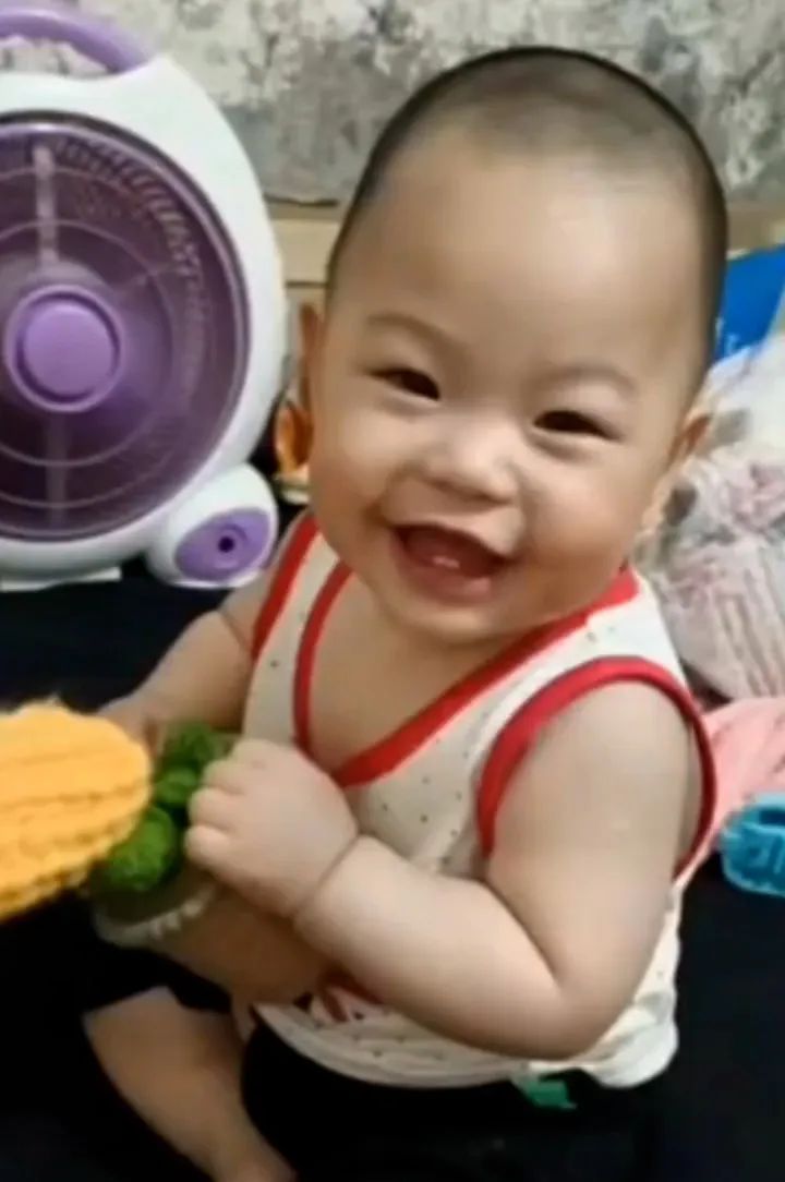 谢谢你来过这个世界！1岁多小女孩患病离世，父母含泪决定捐献其遗体 极目新闻 