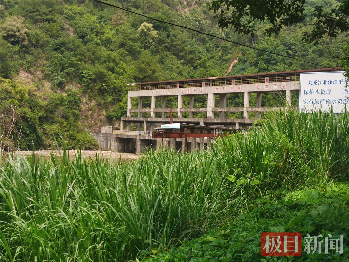 福建龙岩4干部落水失联4天，事发地下游47公里外清理水面垃圾 极目新闻