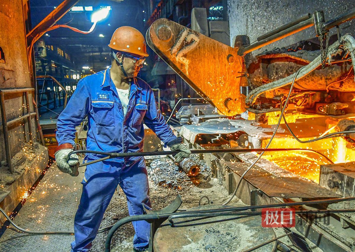 日产铁水4.51万吨，武钢有限创历史新高 | 极目新闻