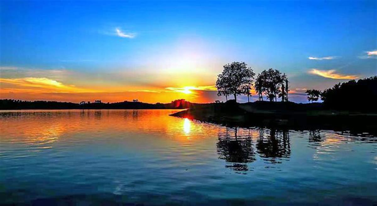 Amazing China Colorful Jingchu：The Healing Power of Pipa Lake in ...