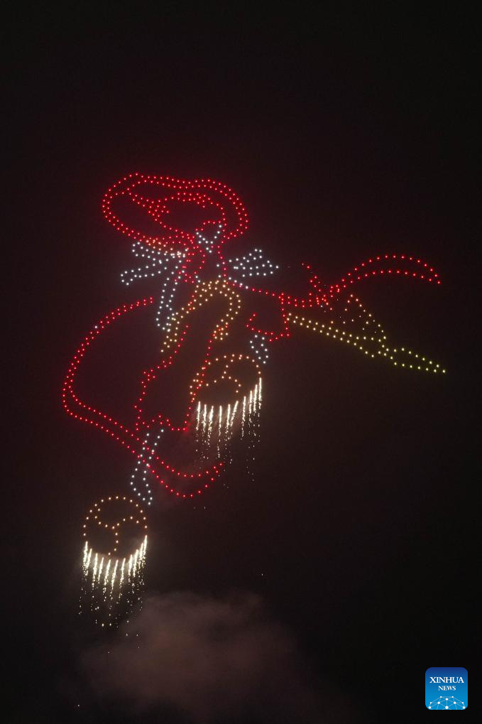 Fireworks show staged in Liuyang City, China's Hunan | 极目新闻