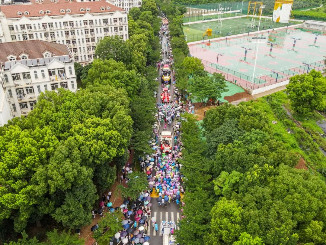 In pics: Graduation parade featuring agricultural machinery kicks off ...