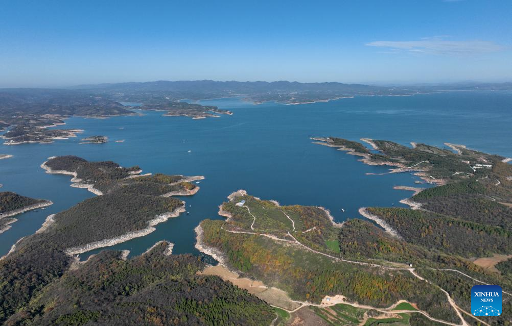 View of Danjiangkou Dam, beginning of China's South-to-North Water ...