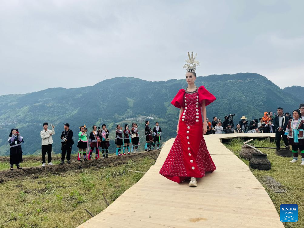 Across China: Village fashion show integrates traditional culture ...