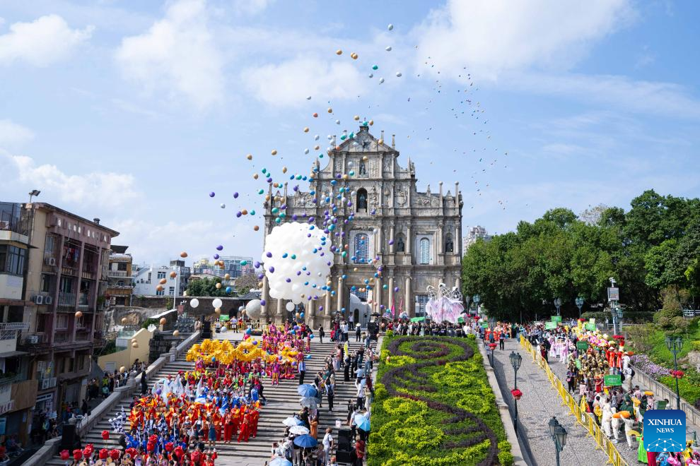2024 Macao Int'l Parade held to celebrate 25th anniversary of Macao's ...