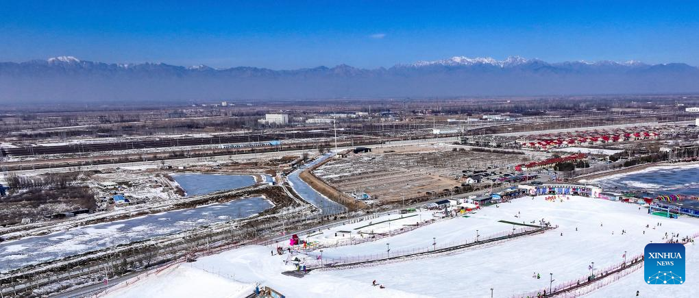 Snow scenery of Helan Mountains in China's Ningxia | 极目新闻