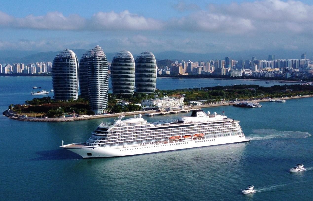 Hainan free trade port in prosperous development | 极目新闻
